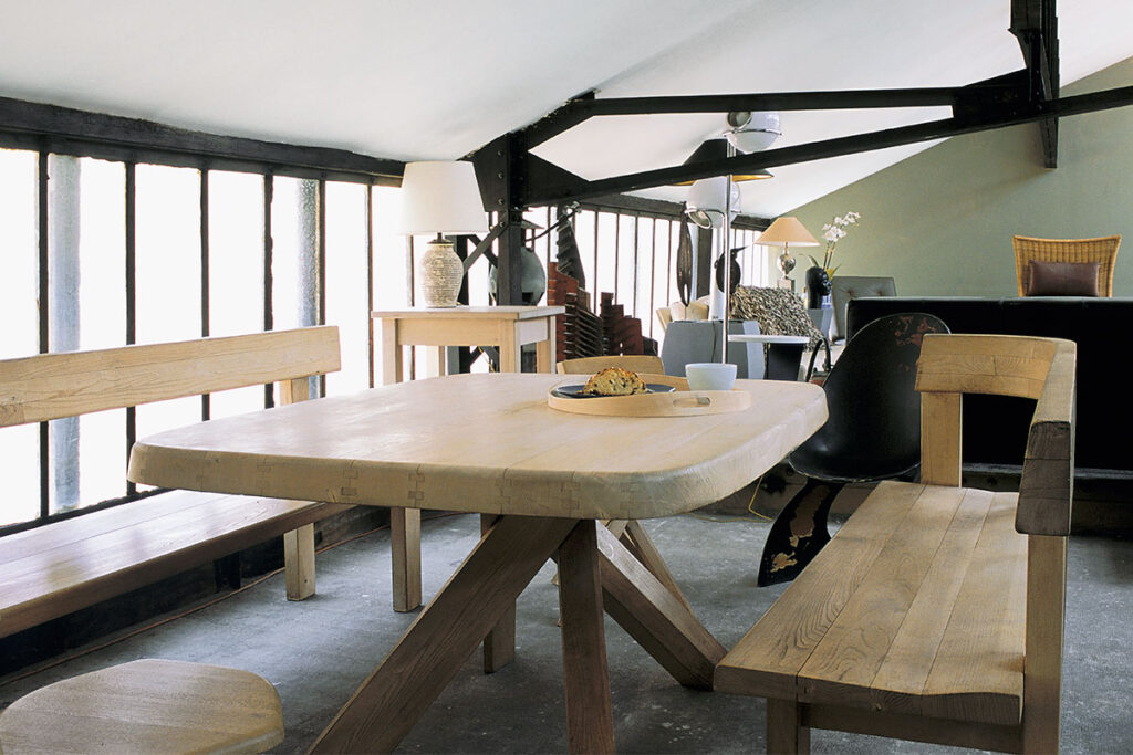 Un departamento con inspiración industrial y elegante al mismo tiempo ...